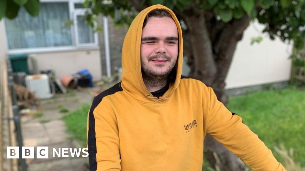 Guernsey States to increase income support rates - BBC News
