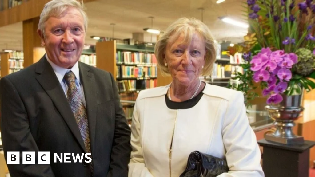 Couple donate €30m to Trinity College Dublin - BBC News