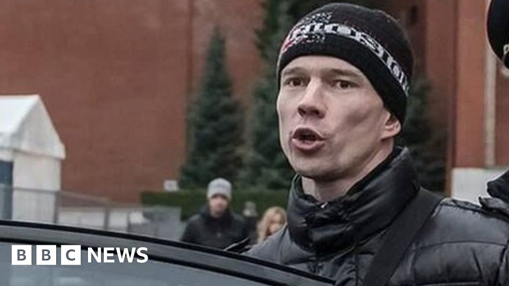 Russia activist Ildar Dadin accuses prison of torture - BBC News
