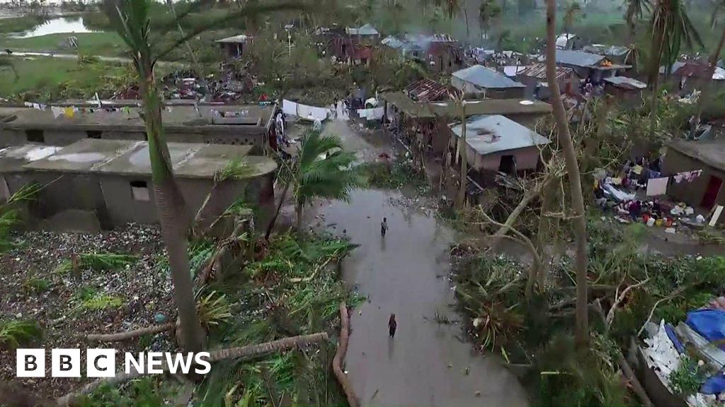 Hurricane Matthew: Haiti's devastation from above - BBC News