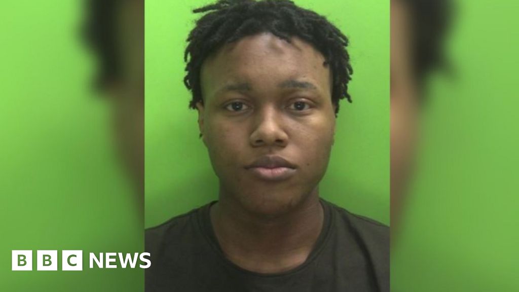 Clifton graphic designer guilty of 'terrorising' women online - BBC News