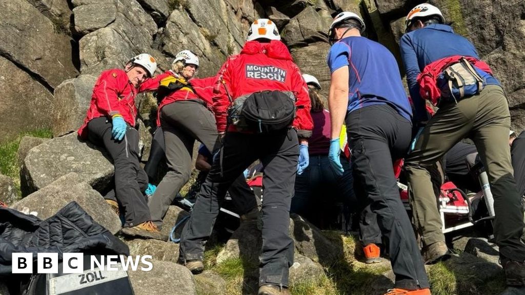 Peak District climber taken by air ambulance after 8m fall - BBC News