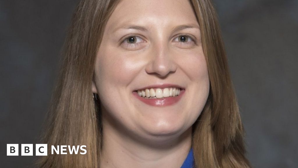 Kathryn Smith becomes NFL's first full-time female coach - BBC News