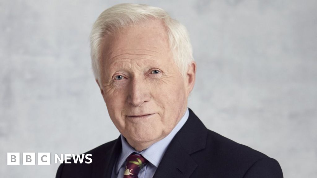 David Dimbleby may bid to be BBC chairman - BBC News