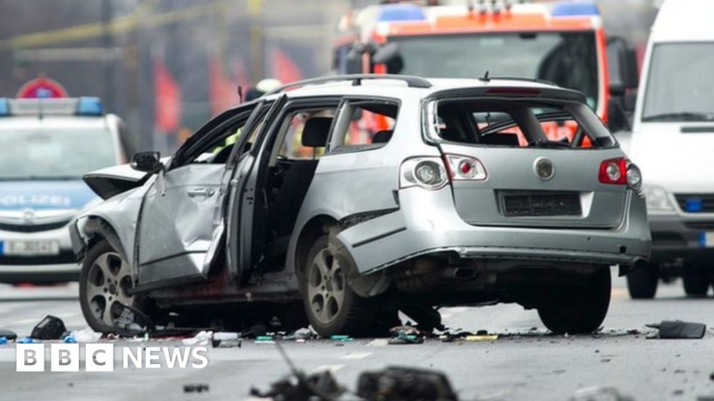 Murder investigation after car bomb kills driver in Berlin - BBC News