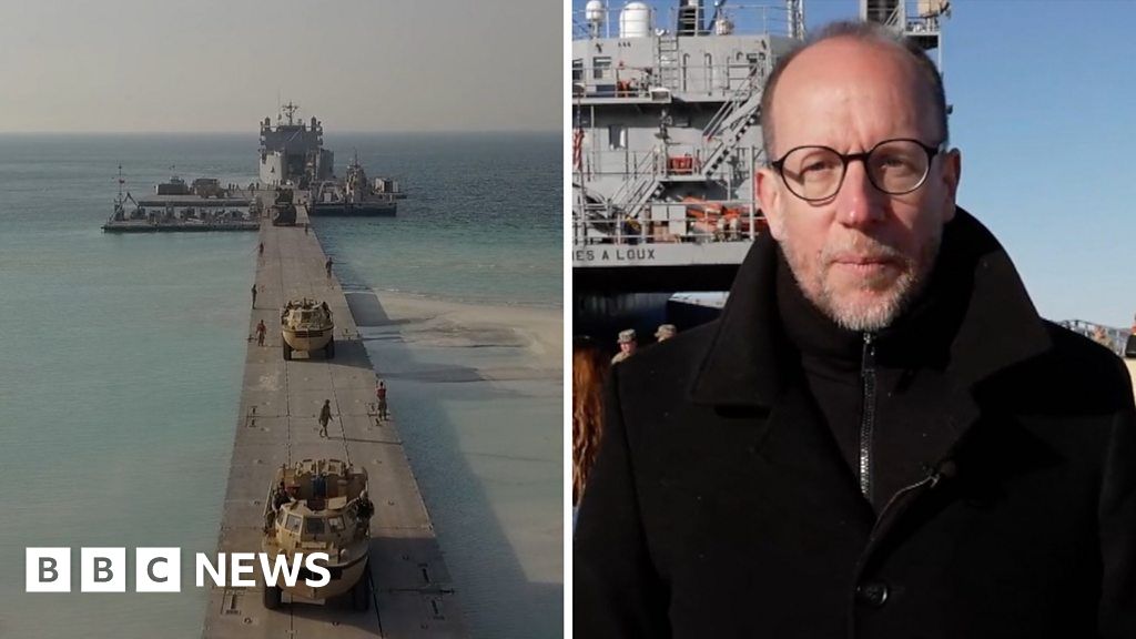 US military footage illustrates Gaza pier plans - BBC News