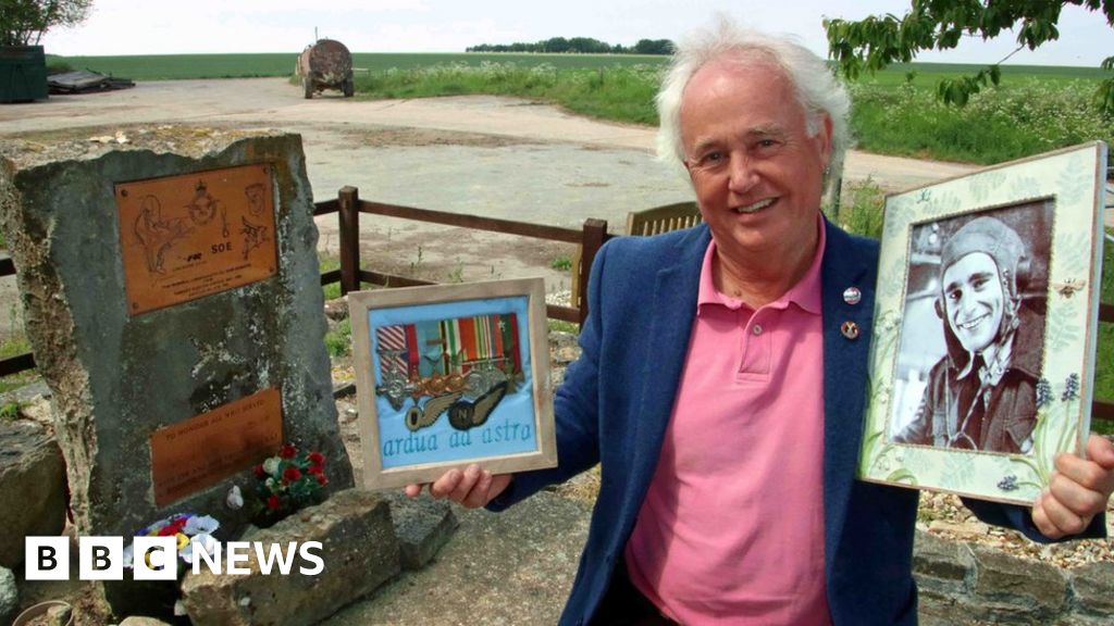 Tarrant Rushton: Former D-Day airfield to mark 80th anniversary - BBC News