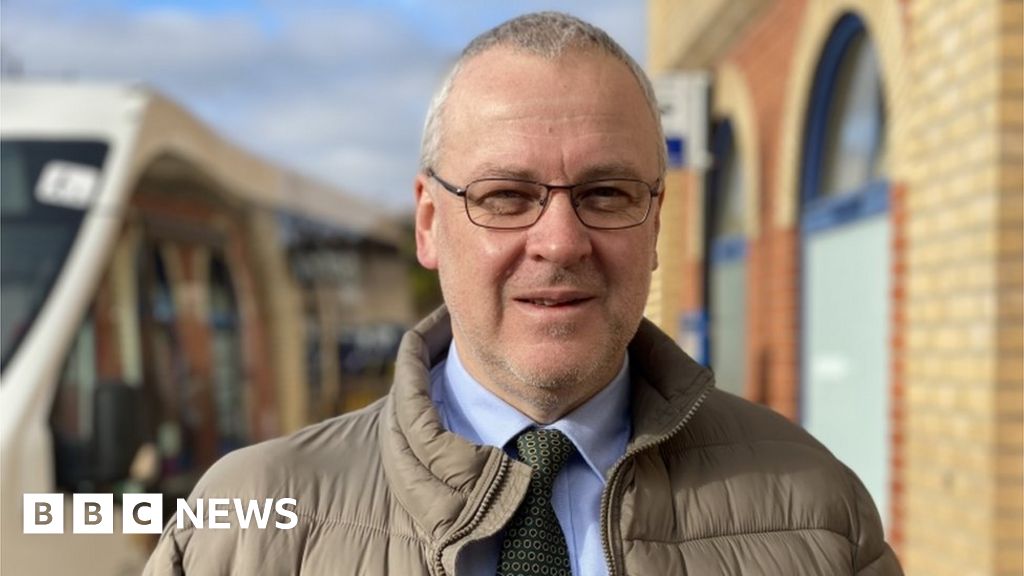 Sudbury: The town that feels bypassed again and again - BBC News