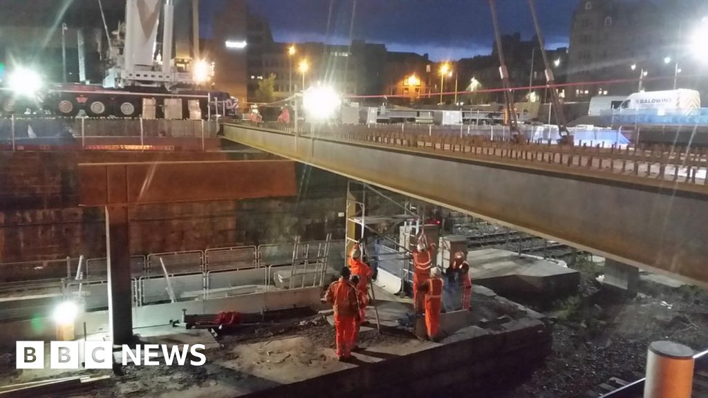 New Dundee railway station concourse plans on track - BBC News