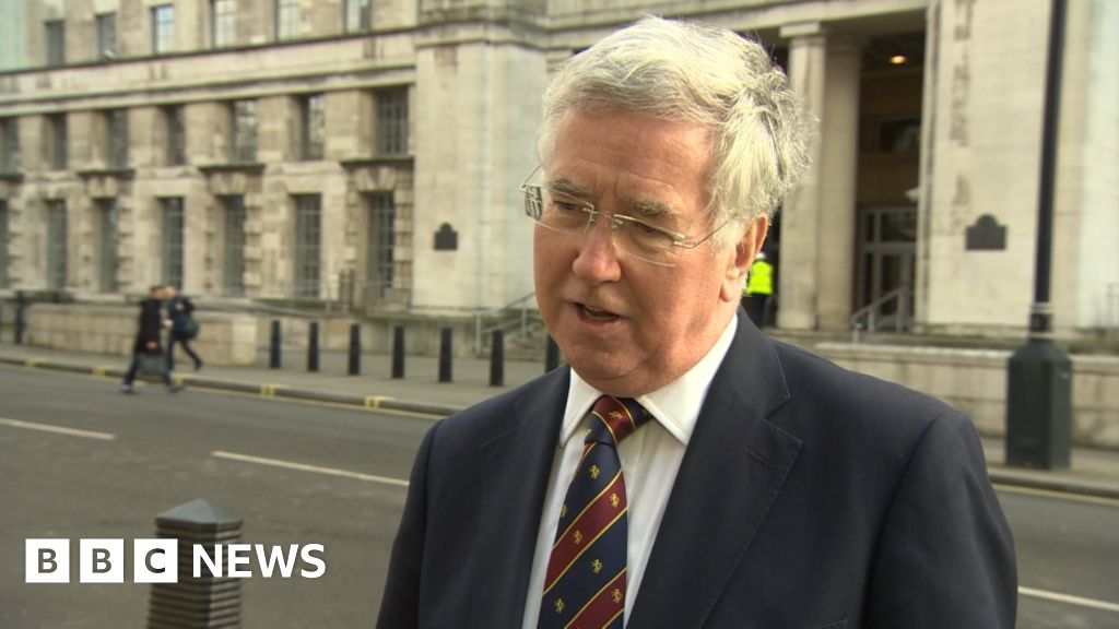 Michael Fallon: EU campaign will be 'fact-based' - BBC News