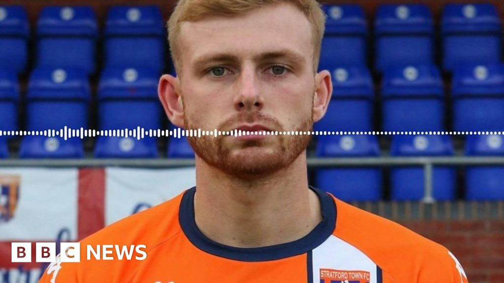 Listen: Clubber's 999 call after Cody Fisher stabbing - BBC News