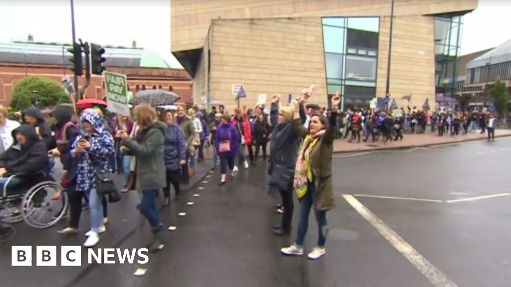 Derby City Council's police threat over union school strike balloons ...