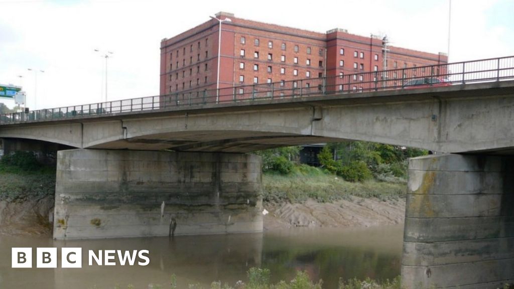 Funding granted to repair Cumberland Basin swing bridge - BBC News