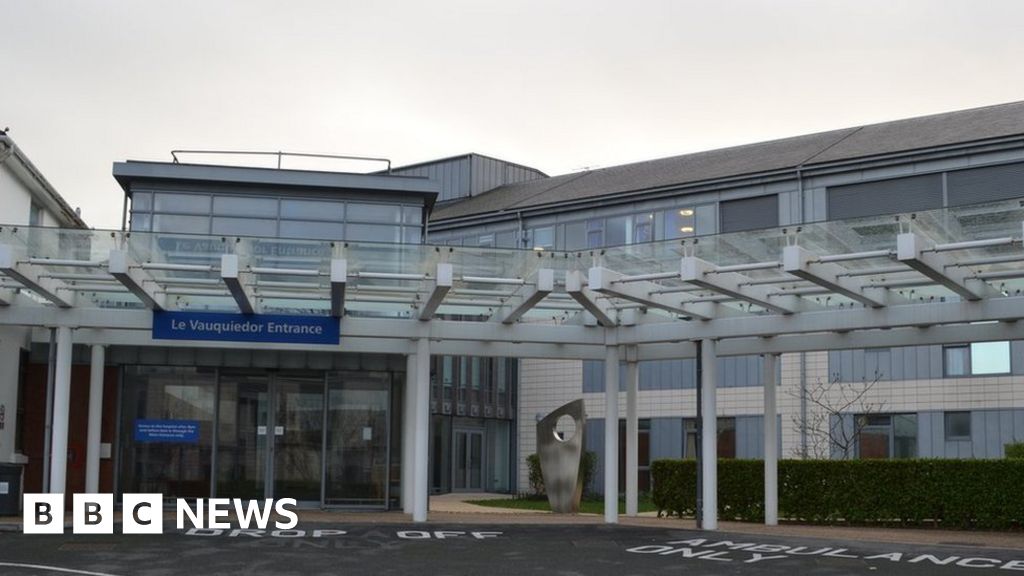 Guernsey hospital extension could be delayed - BBC News
