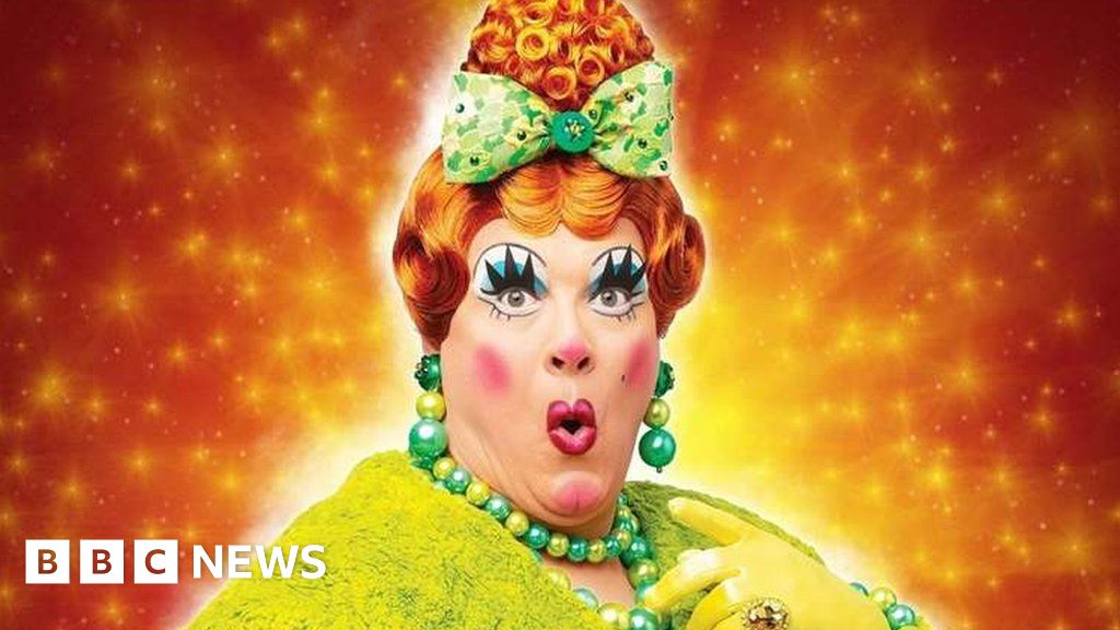 Is this the final curtain for panto dame wigs? - BBC News