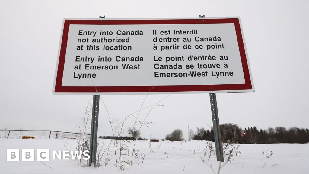 Canada town feels burden of refugees crossing US border - BBC News