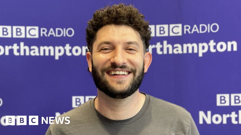 Billy Lockett: Northampton singer-songwriter achieves 'childhood dream'