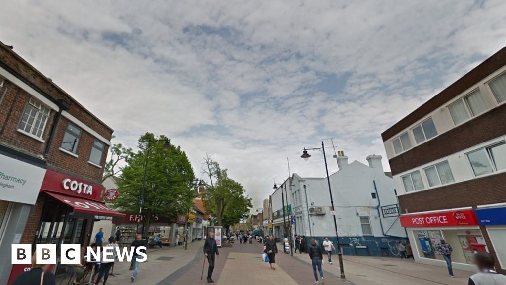 Gillingham: Two teenagers charged over boy's stabbing - BBC News