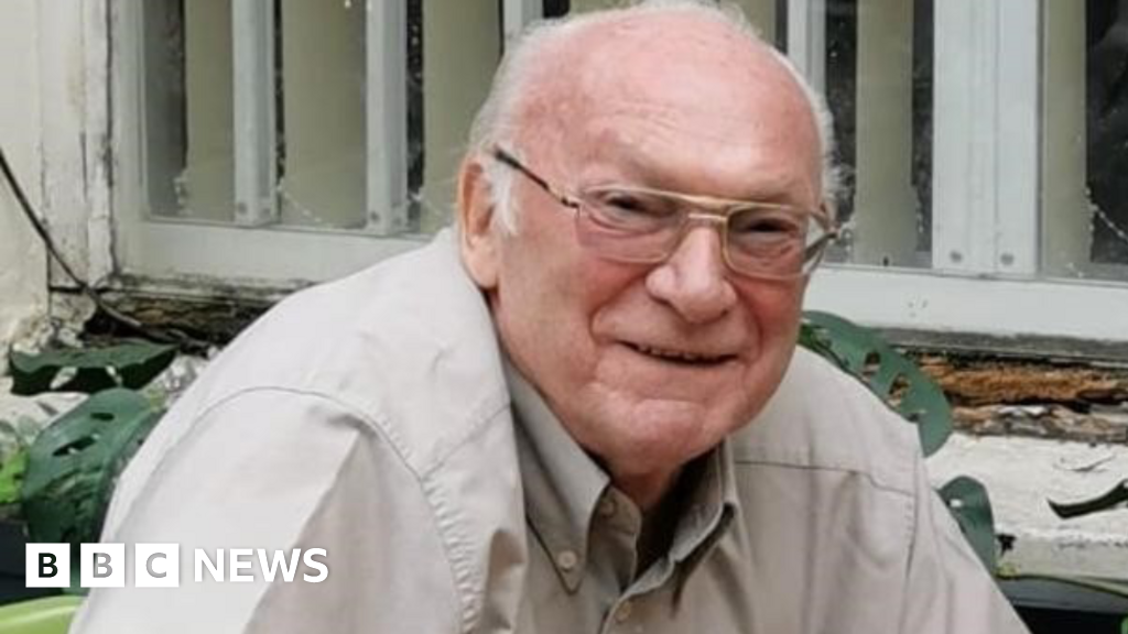 Merthyr Tydfil: Tribute to Ron Fealey after Christmas Eve death