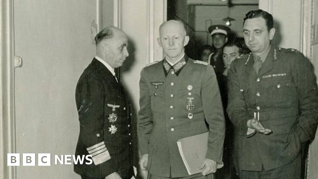 President Eisenhower's 'end of WW2' memo to be auctioned - BBC News