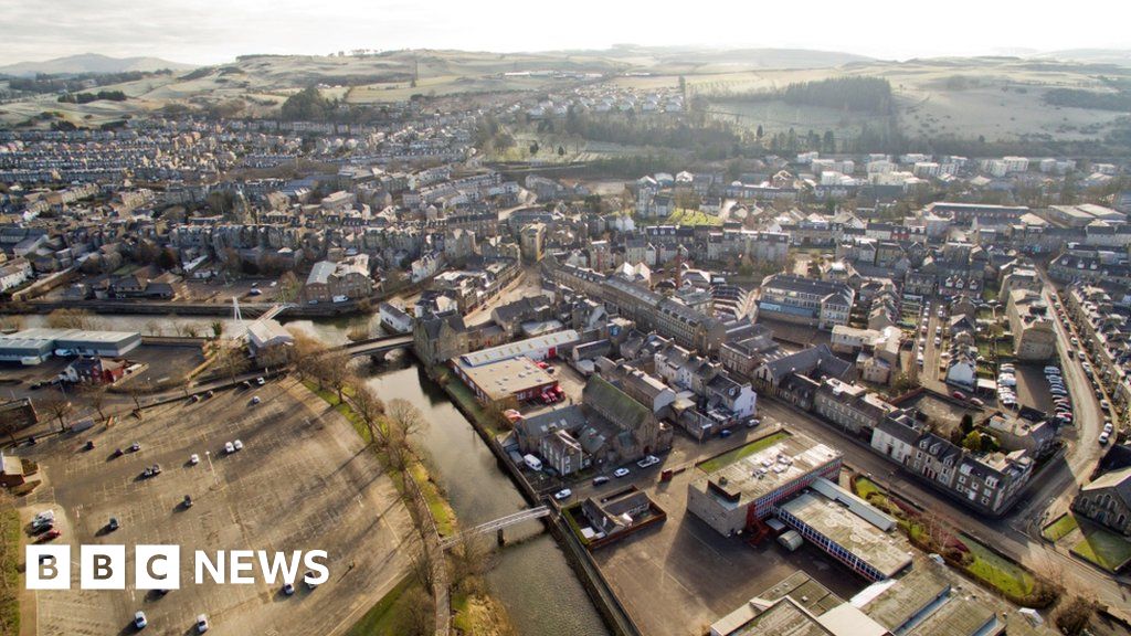 Hawick flood protection scheme design approved - BBC News