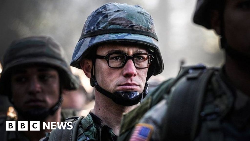 In Washington, reviews of Ed Snowden, the man, remain mixed - BBC News