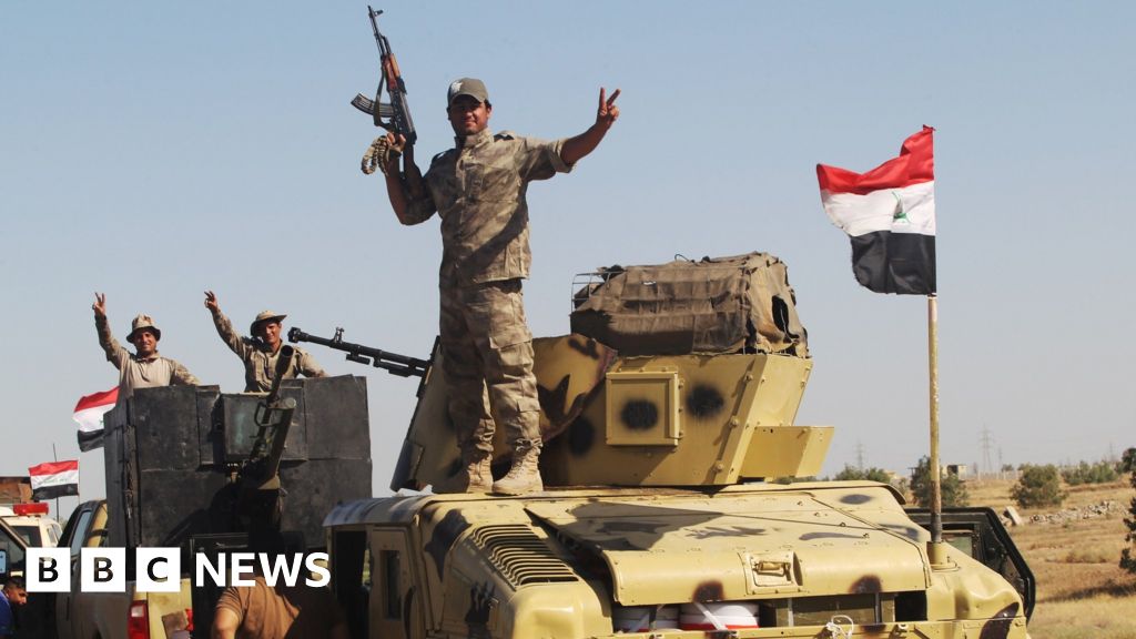 Iraq troops in 'final assault' on Islamic State in Falluja - BBC News