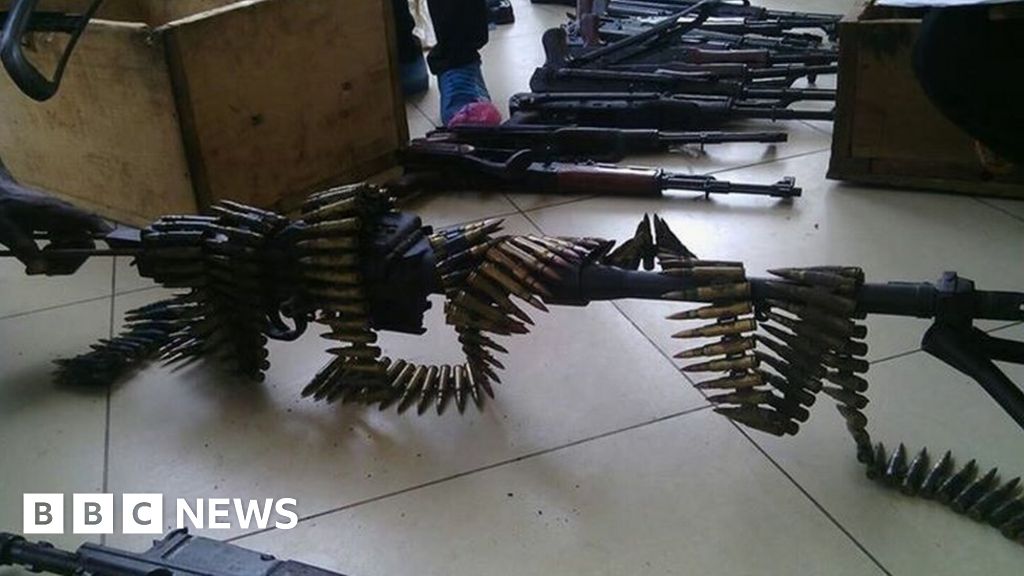 Ghana arrests 'Burkina Faso arms dealer' in Kumasi - BBC News