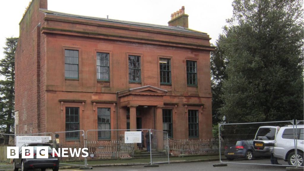 Moat Brae in Dumfries: Peter Pan house story ends well - BBC News