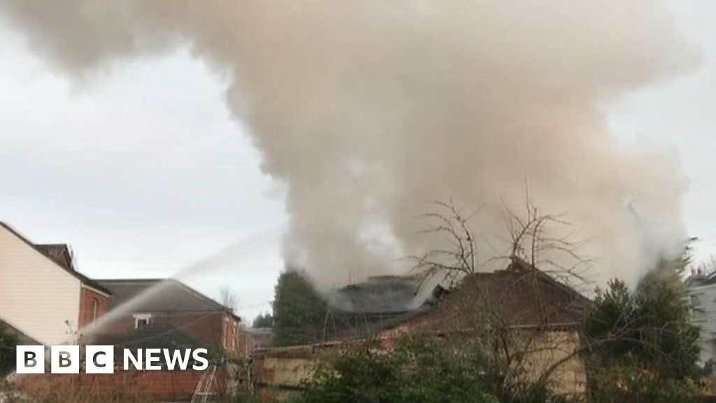 Thousands of film reels destroyed in Southampton fire - BBC News