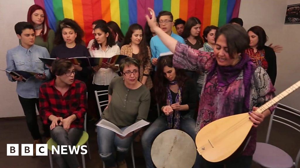 Turkey's first LGBTI choir sings for tolerance - BBC News