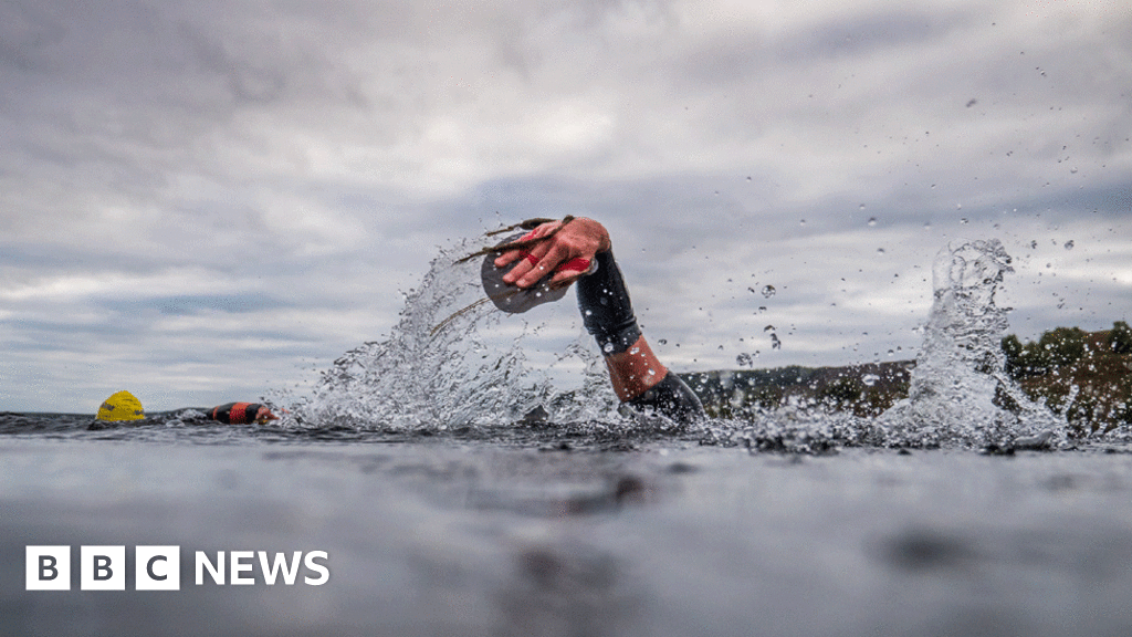 Isle of Barra set for new swimrun challenge - BBC News