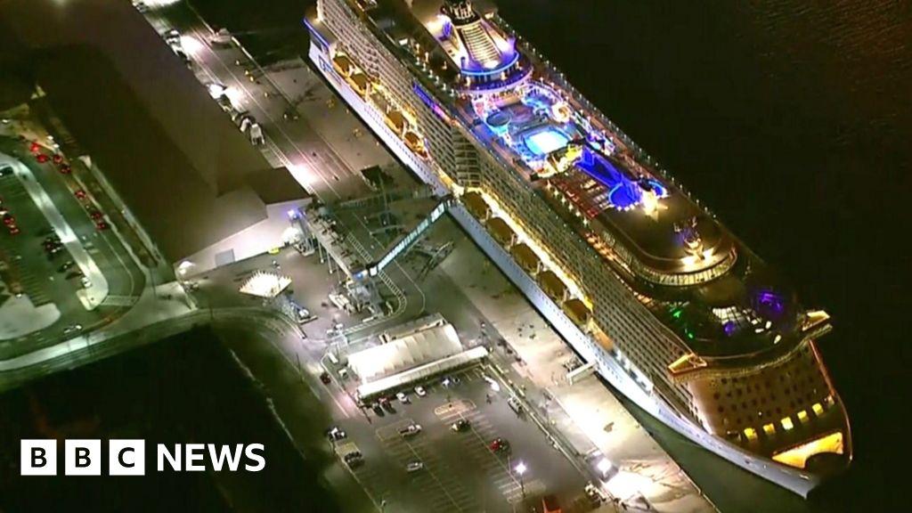 Atlantic storm cruise ship crew 'praying and crying' - passenger - BBC News