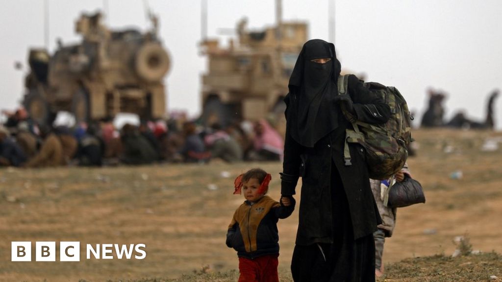 US-backed Syrian fighters battle to clear final two IS villages