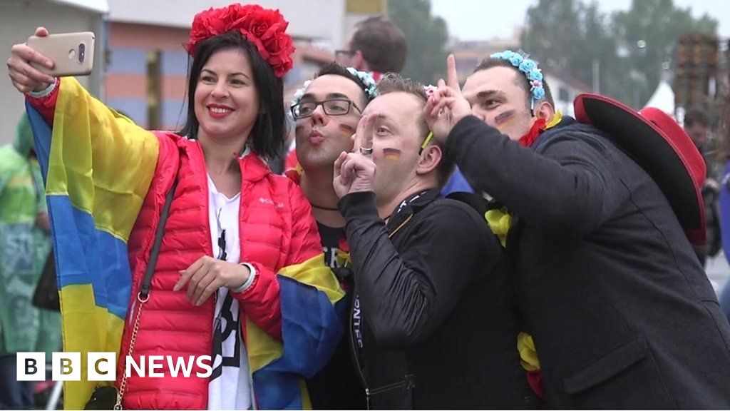 Eurovision Song Contest fans gear up for final - BBC News