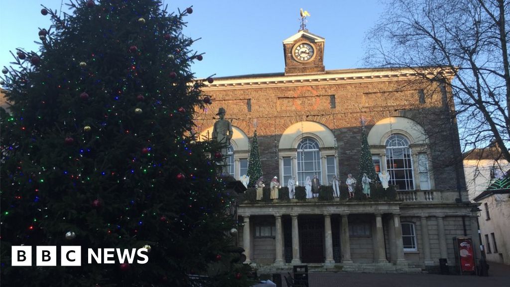 Restaurant and bar plan for Carmarthen's Guildhall - BBC News
