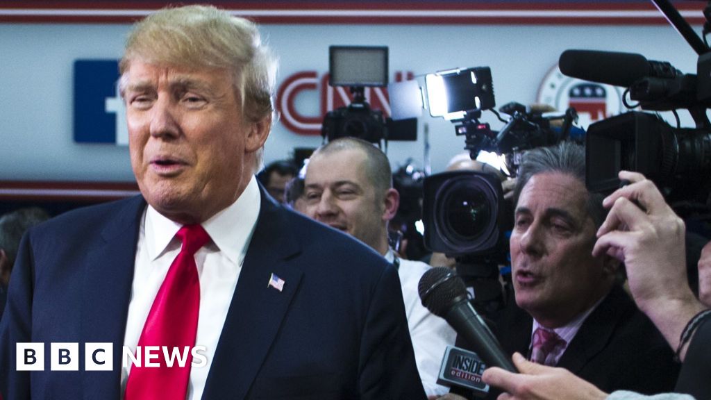 Why politicians still dream of controlling the internet - BBC News