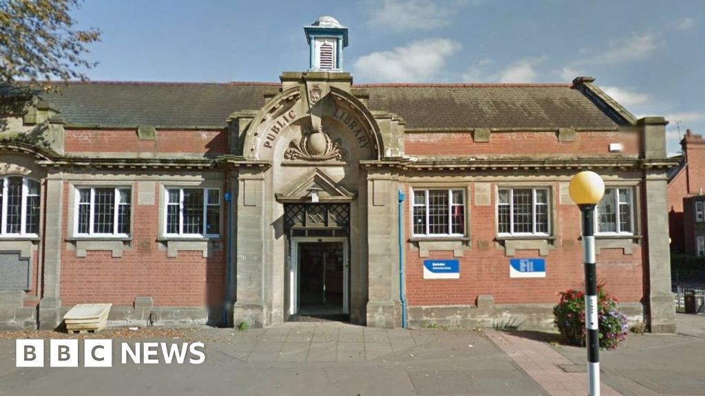 Protests over closure plans for Coventry libraries - BBC News