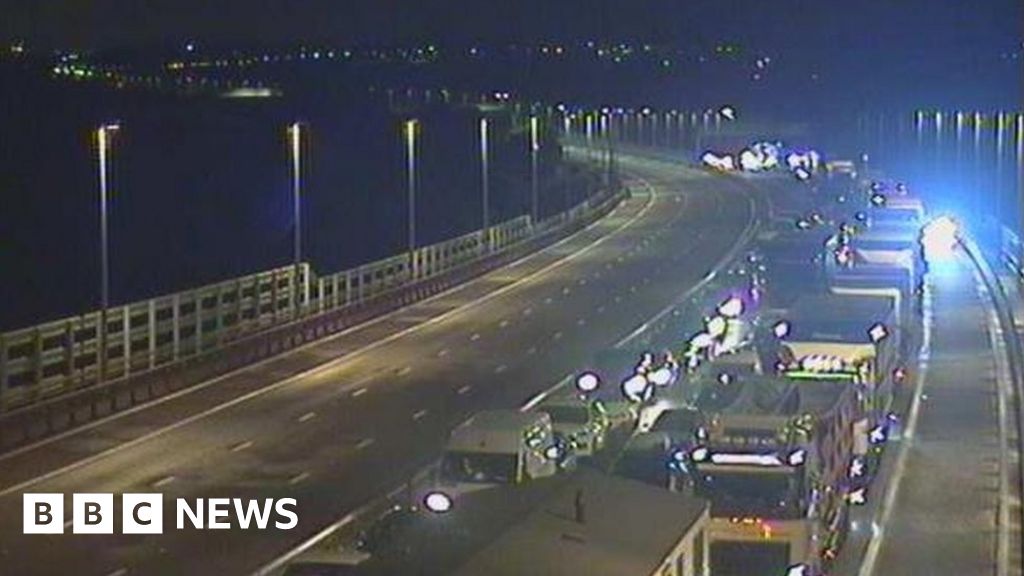 M4: Prince of Wales Bridge reopens after crash