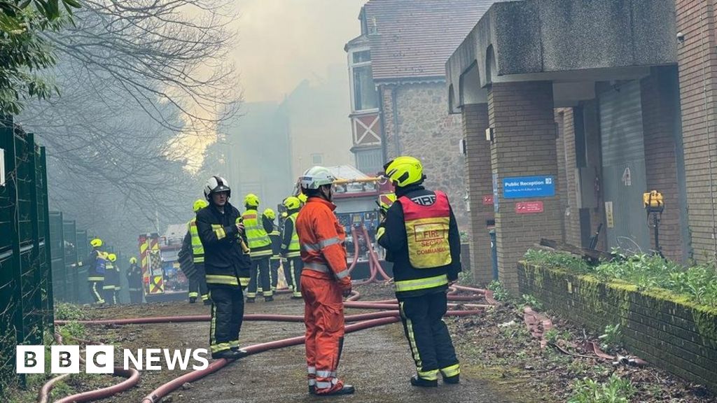 Sidmouth arson: Police appeal over council building blaze - BBC News