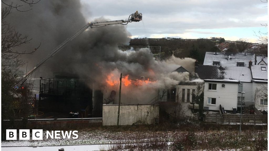 Lewis Tavern: Fire badly damages Dundonald pub - BBC News
