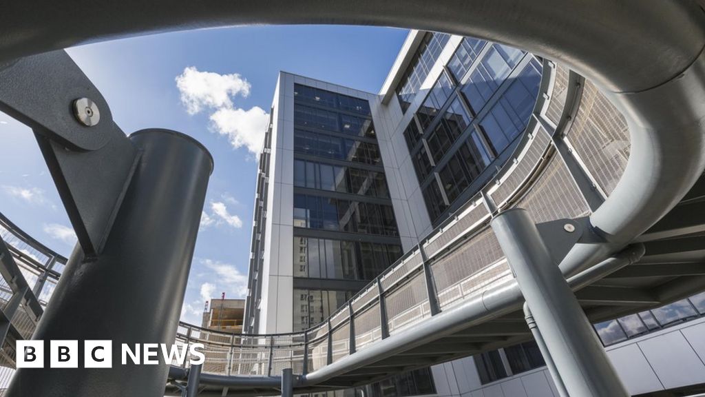 Cardiff office block sold at £6m profit by Welsh Government - BBC News