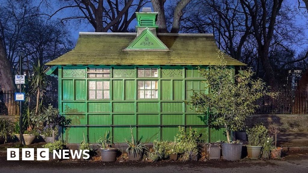 St John's Wood cabmen's shelter becomes last to be listed - BBC News