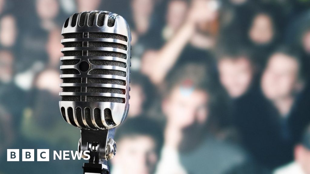 World Poetry Day: Derby Theatre hosts open mic event - BBC News