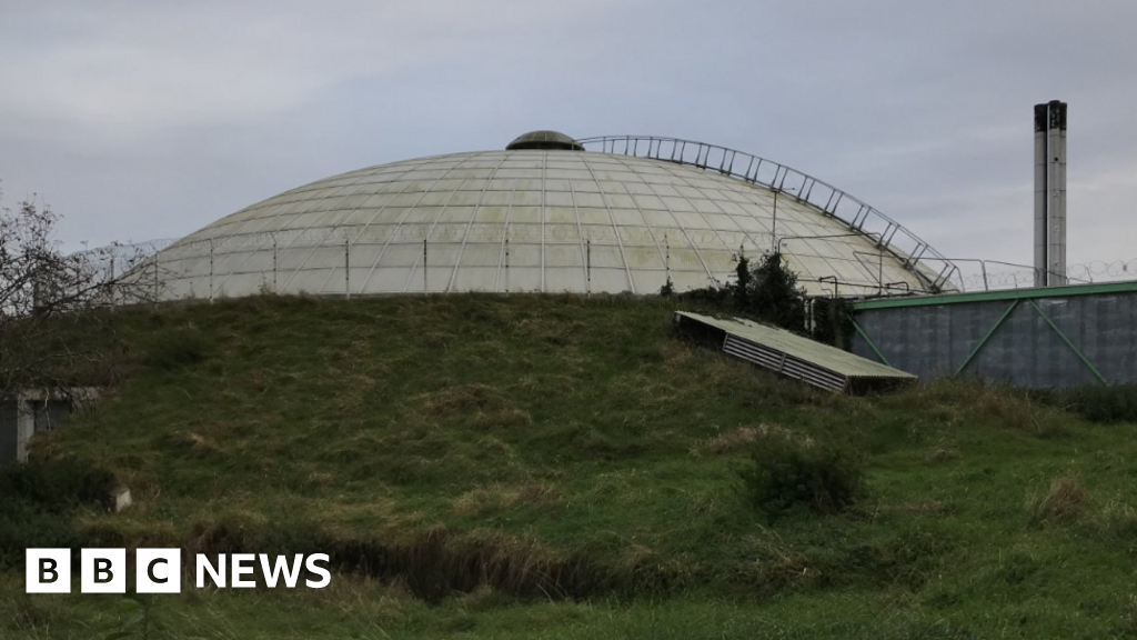 Swindon Oasis leisure centre could open in 2026 - council - BBC News