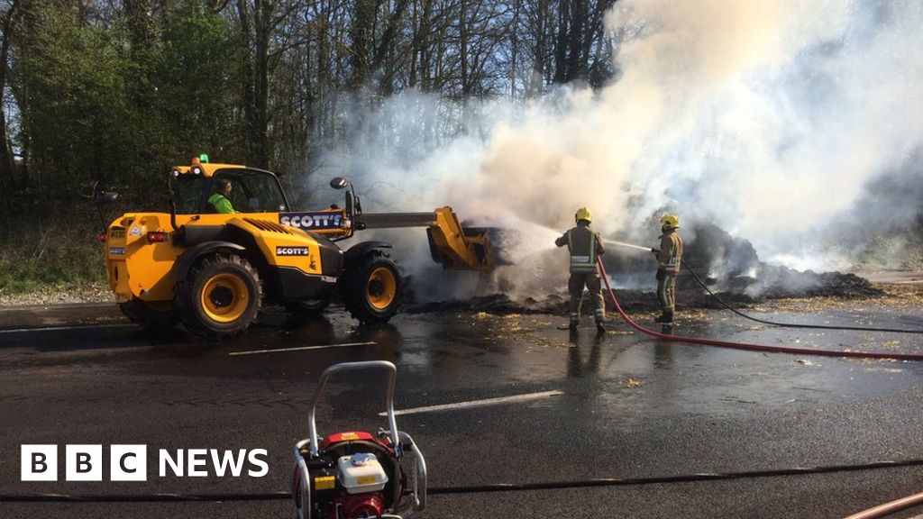 M5 in Gloucestershire reopens after lorry fire - BBC News