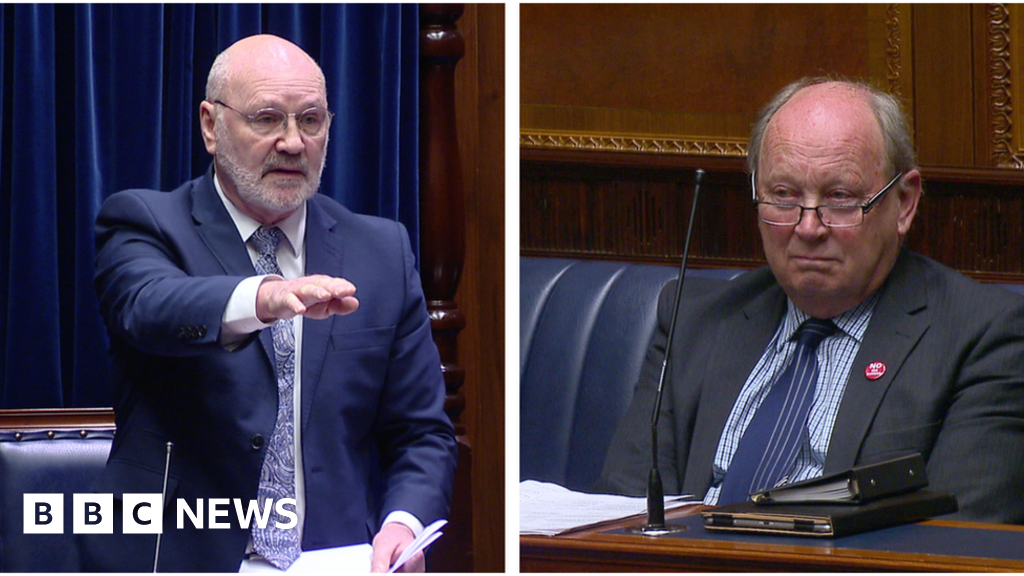 Jim Allister sanctioned for 'aggressive' Stormont remarks - BBC News