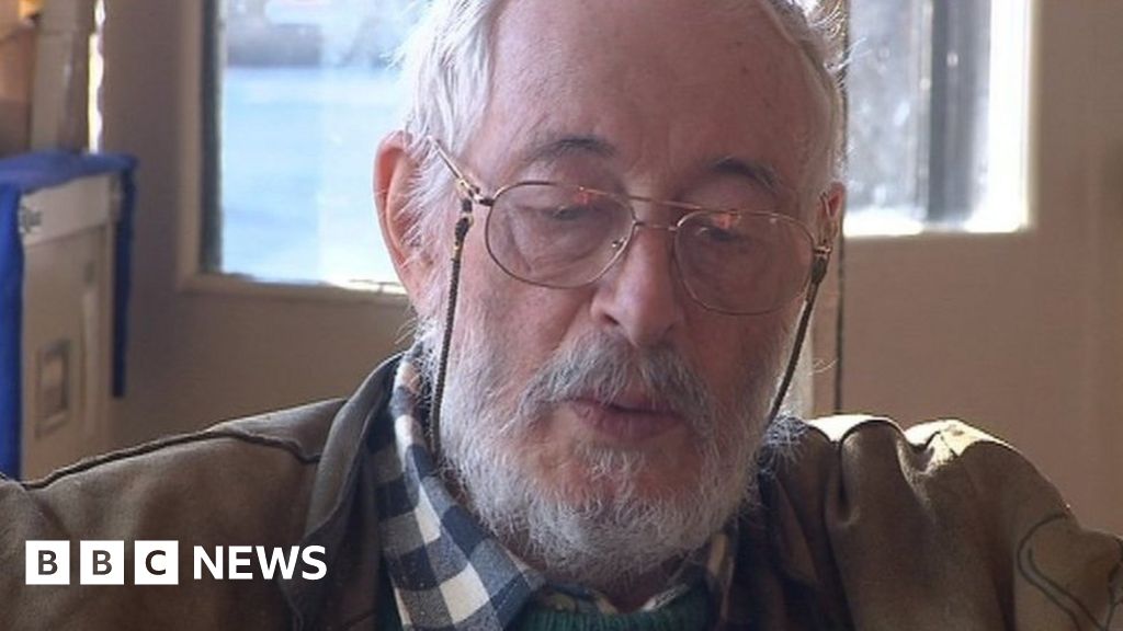 JP Donleavy, author of The Ginger Man, dies - BBC News
