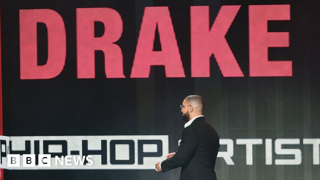 Drake postpones the opening nights of his UK tour - BBC News