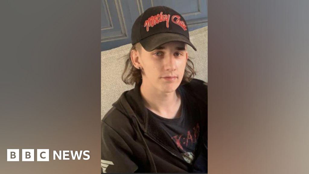 Body found in missing Braydon Wright search - BBC News